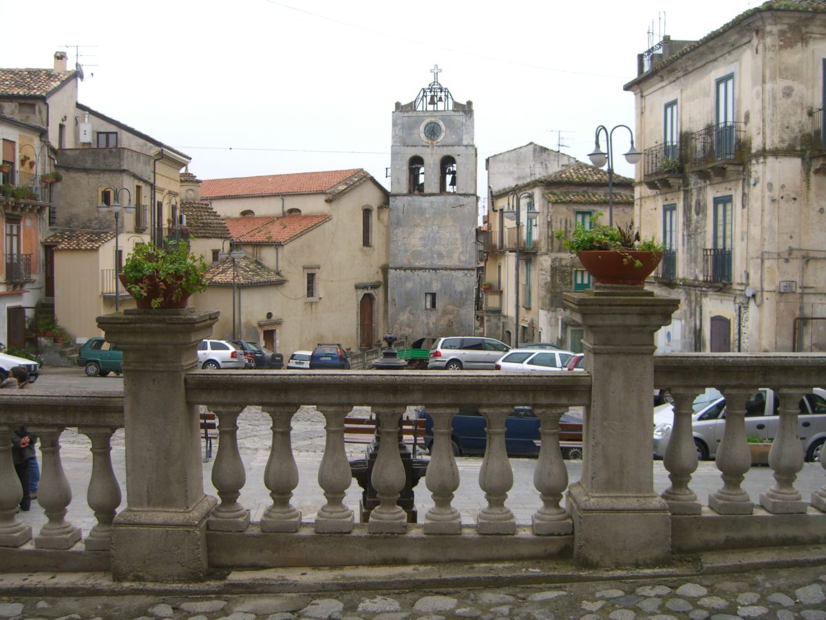 The Saracens watch tower in Caulonia Marina - The delights of Southern ...